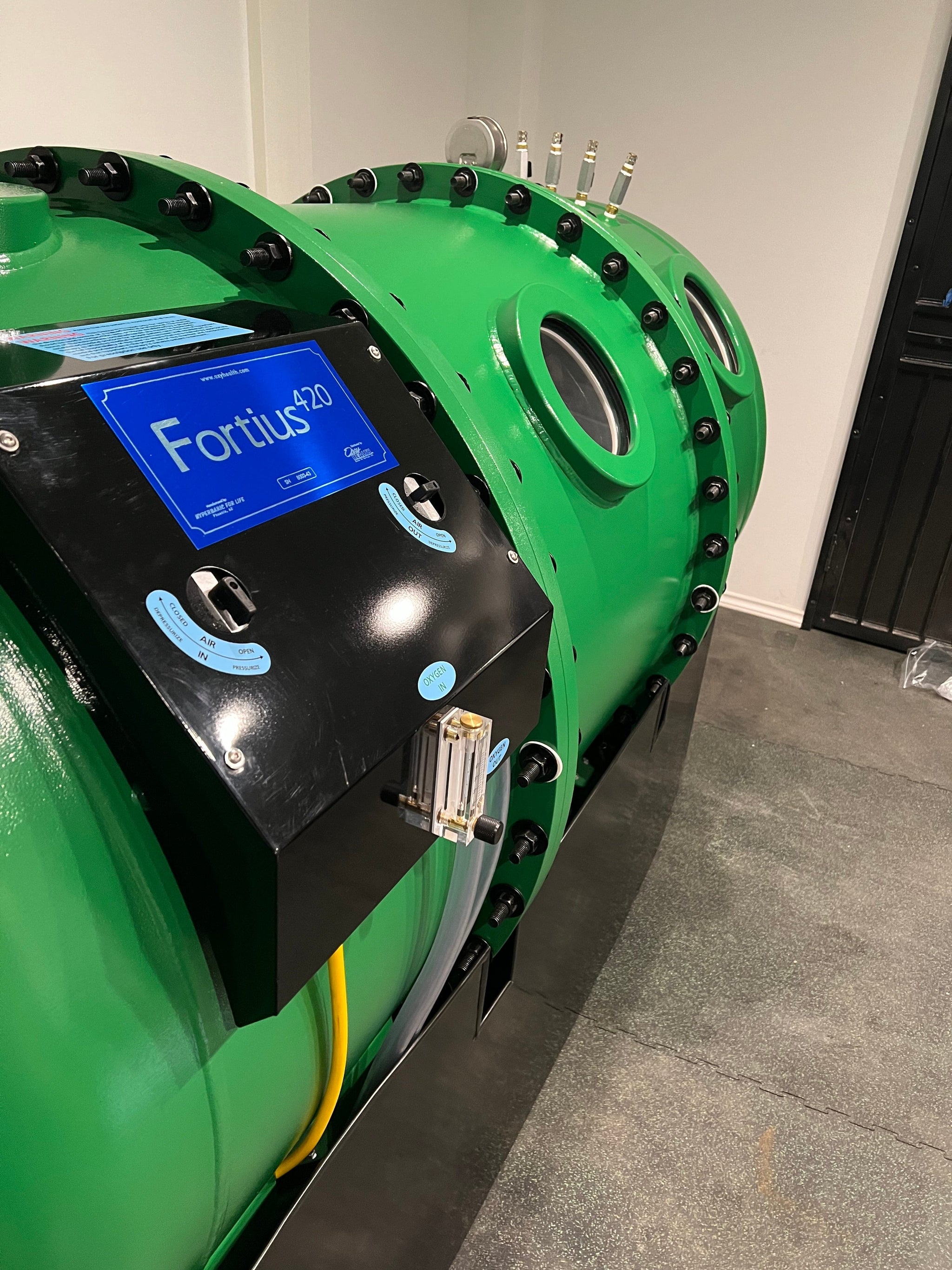 Oxyhealth - Fortius 420®-EXP Hyperbaric Chamber – Airpuria